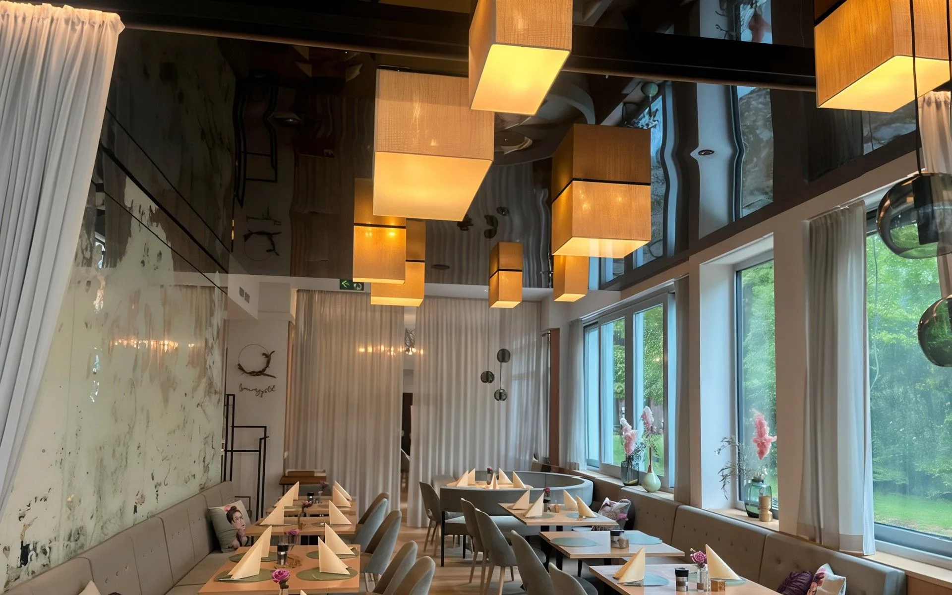 Why hotels that want the "wow effect" don't choose generic blinds ...